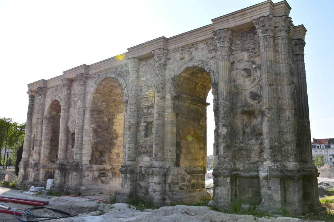 La porte Mars à Reims - Un couple en Vadrouille